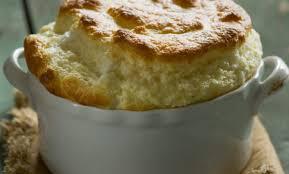 Σουφλέ τυριών με σιμιγδάλι | CookFood