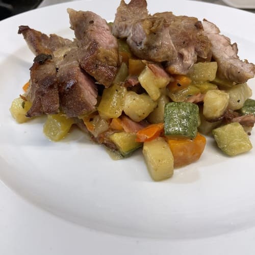 Χοιρινή μπριζόλα λαιμού με λαχανικά | CookFood